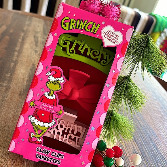 Bath & Body | Grinch Claw Clips | Poshmark